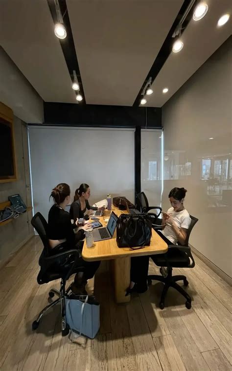 Novaoffice Live Sex Chat On Free Show From Stripchat