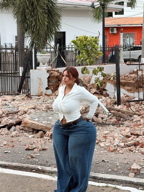 Creadora De Contenido Desata Críticas Por Posar Entre Escombros Tras