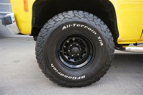 1979 Chevrolet Suburban D occasion à Grosswangen pour CHF 39000