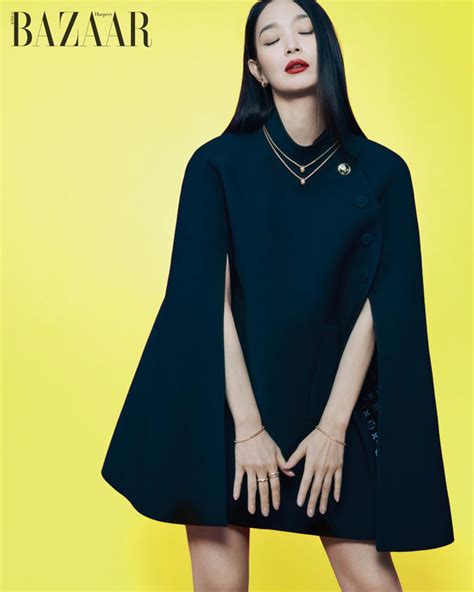 ‘김우빈과 12월 결혼 신민아 이번엔 주얼리 여신 [화보]