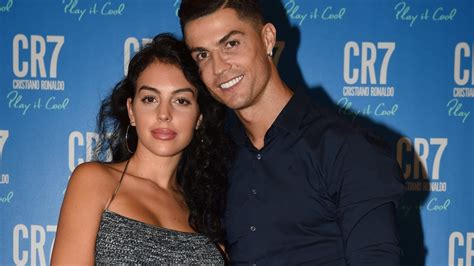 Georgina Rodriguez Amo Le Mie Curve Basta Critiche Sul Corpo