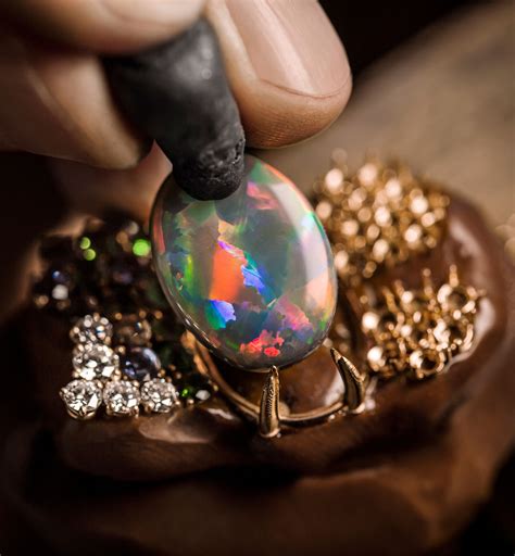 Fine Jewellery الأخبار والفعاليات الأزياء والأكسسوارات Dior