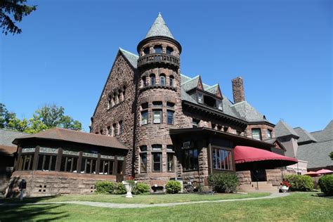 15 Epic Historic Mansions In New York State Built By Some Of The