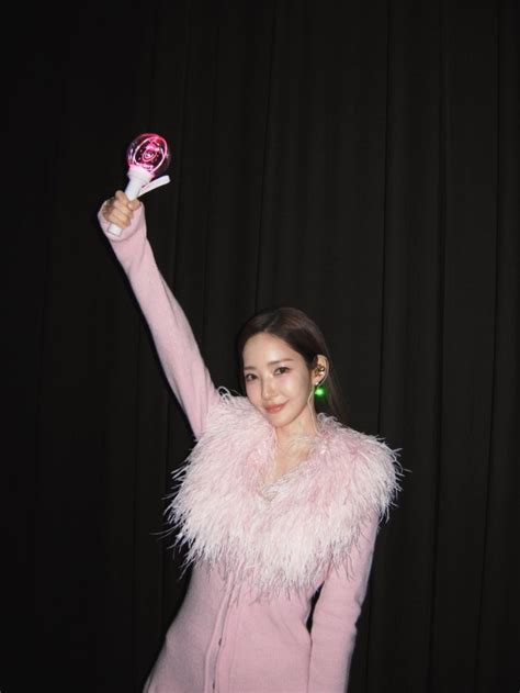 박민영 자체발광 핑크 공주 변신…러블리 미모 [n샷] 파이낸셜뉴스