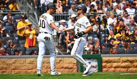 Trade Yankees Send 8 Year Mlb Veteran To Pittsburgh Pirates
