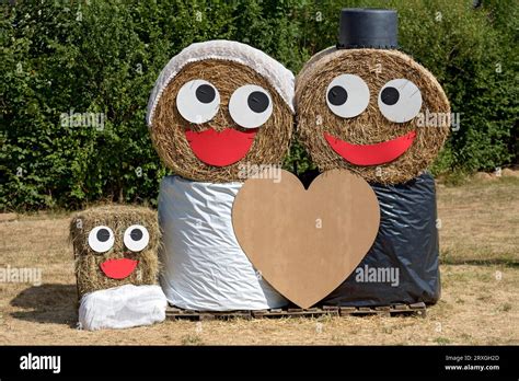 Bridal Character Hi Res Stock Photography And Images Alamy