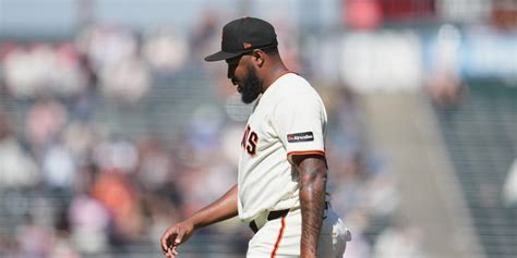 Giants Suffer Defeat After Allowing 7 Runs In Ninth Inning