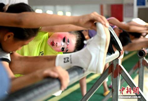 “丑”出天际！中国非遗高甲戏：闽南的“南海明珠”这样圈粉海内外 欧时大参 欧时网 欧洲时报