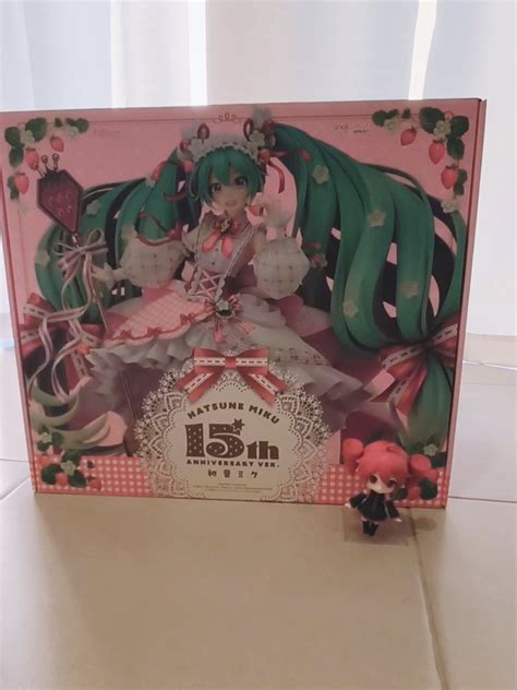 Strawberry Miku 15th Anniversary Figure Unboxing Tiktok
