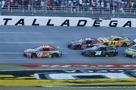 How To Watch Nascar Race Free Live Stream Today Xfinity 500 Start Time