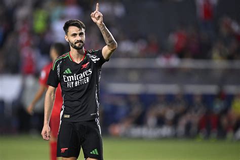 West Ham United Want Arsenal Midfielder Fabio Vieira SportsView