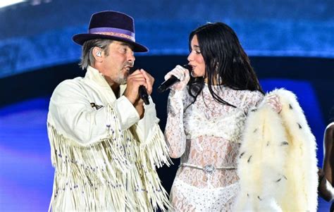 Jamiroquai Joins Dua Lipa On Stage On First Night At Wembley Stadium