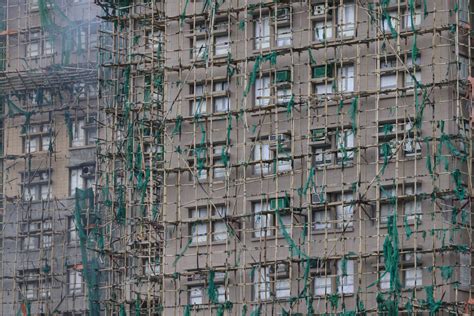 홍콩 아파트 화재 사고 원인 조사안전 규정 상습 위반