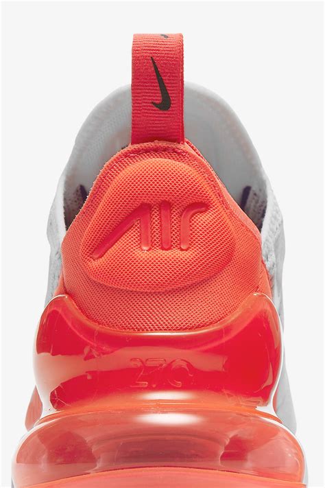 Fecha De Lanzamiento De Las Nike Air Max 270 Ultramarine And Solar Red Para Mujer Nike Snkrs