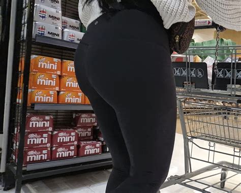Nice Ass Brunette Black Lulu Leggings Spandex Leggings And Yoga Pants