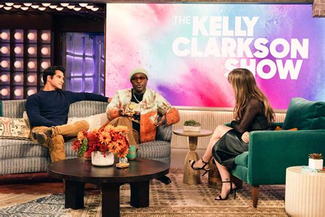 Kelly Clarkson Boasts I Love Being Naked — That Is Until Gravity