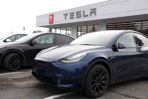 Teslas Next Move Why Analysts See Either 500 Or 350 Ahead 247 Wall St