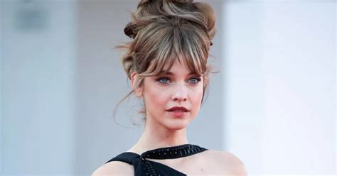 Barbara Palvin Bei Victorias Secret Sechs Wochen Nach Geburt