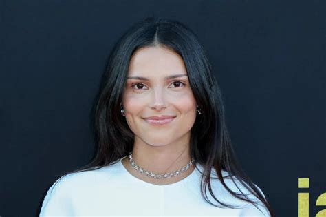 ‘snl Schedules ‘obsession Star Inde Navarrette To Host Halloween Episode