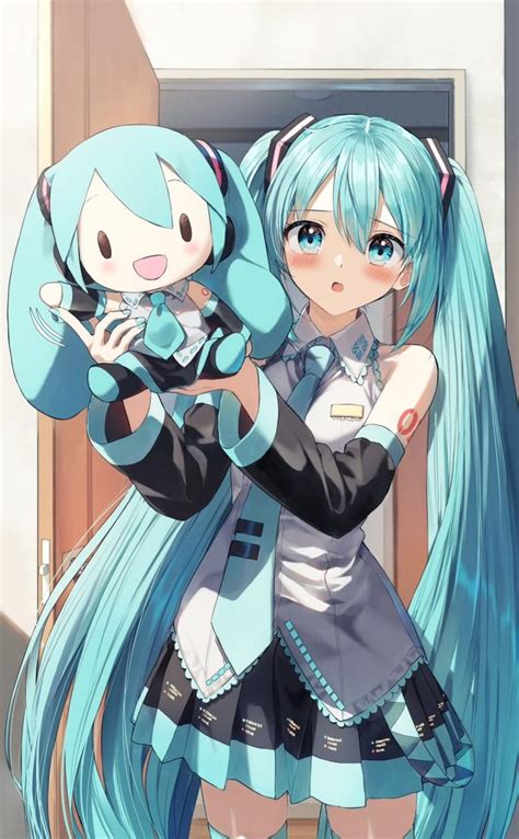 初音未来拿着傻fufu壁纸 壁纸控 精选高清桌面壁纸