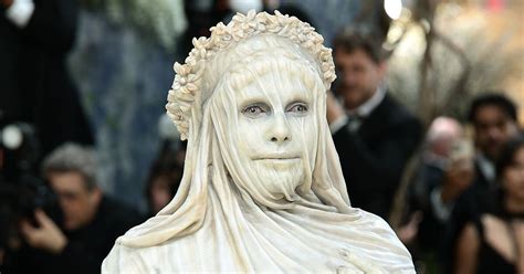 Met Gala Mit Dieser Kleiderwahl Sorgte Heidi Klum Für Aufsehen