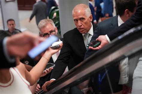 North Carolina Us Sen Thom Tillis Announces Retirement After Drawing