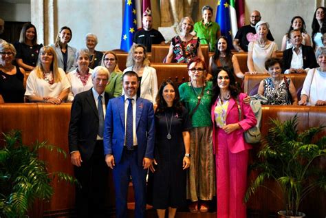Al Via La Carovana Dargento Di Komen Italia 26 Tappe Per La Salute