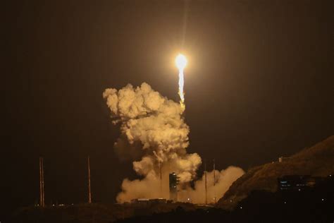 누리호 4차 발사 비행 종료… “위성 13기 모두 분리”