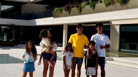 Cristiano Ronaldo Y Georgina Rodríguez Su Idílico Verano En Familia