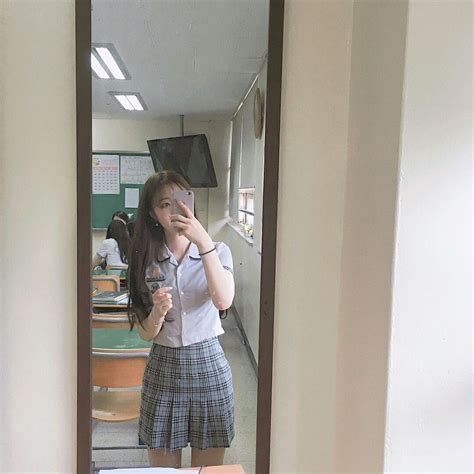 ♡︎ Girl ♡︎에 있는 桃 🍑님의 핀 교복 스타일 여자 교복 아시아의 아름다움