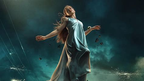 Carrie Interview Mike Flanagan On Reinventing Stephen King Casting