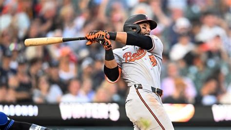 Hollidays 4 Hits Orioles 3 Homers Leads To An 8 5 Victory Over The