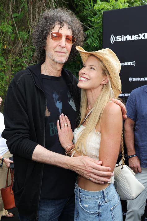 Howard Sterns Wife Beth 54 Goes Completely Naked In Steamy Bubble