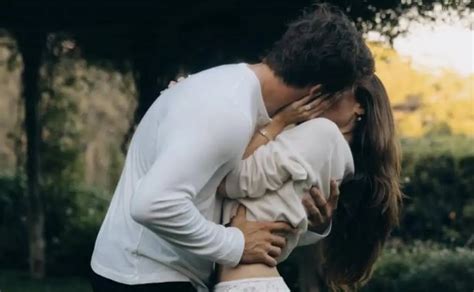 Nfls Madison Beer And Justin Herbert Officially Engagement With