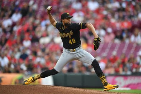 Elly De La Cruz Scores In The Ninth As The Reds Beat The Pirates 3 2