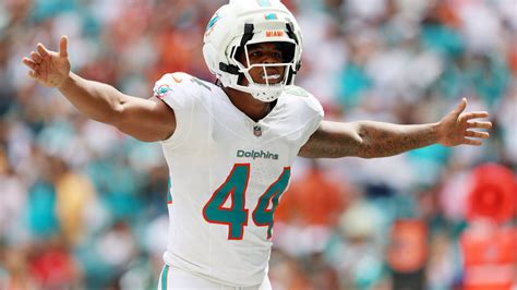 Miami Dolphins Cant Afford To Give Up On Chop Robinson Yet