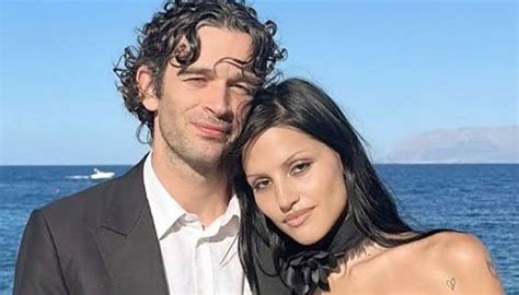 Taylor Swifts Ex Matty Healy Marries Model Gabbriette Bechtel Weeks