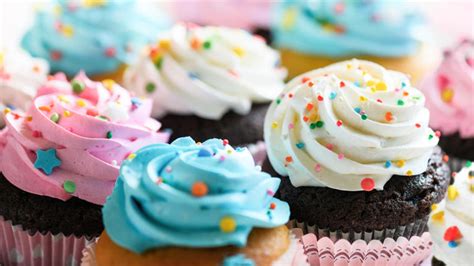 6 Bakery Chains With The Best Cupcakes Across America