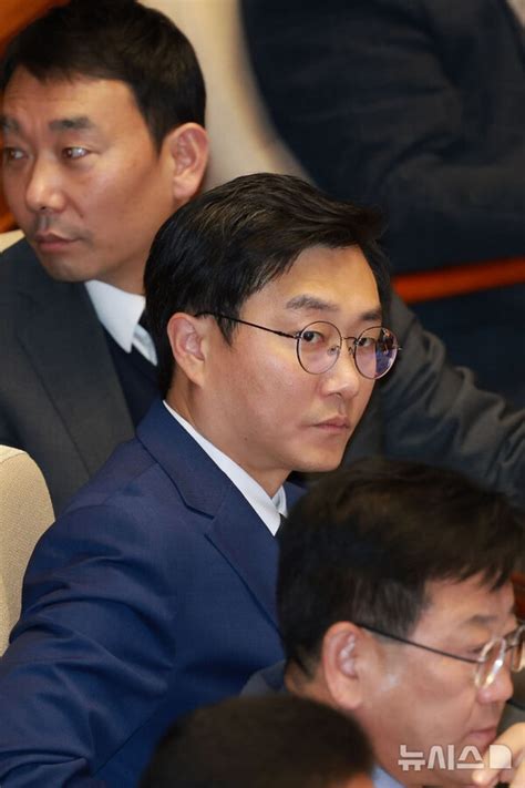 장경태 또 ‘추문 휩싸이나…성추행 고소에 민주당 내부도 조사 지시