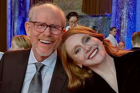 Bryce Dallas Howard Has Never Seen Ron Howard S Happy Days Exclusive