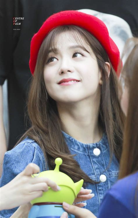 Jisoo Kimjisoo Blackpink Em Blackpink Blakpink Cantores