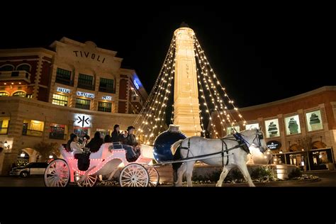 Holiday Cocktails Fun And Festive Pop Up Bars Abound Across Las Vegas Las Vegas Weekly