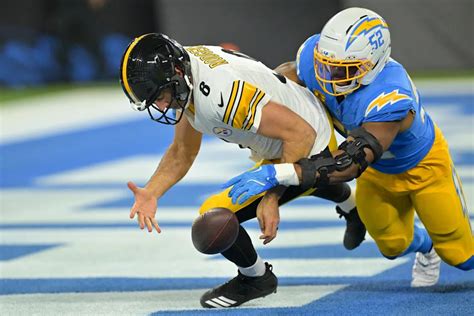 An Honest Look At Chargers 2026 Offseason Yahoo Sports