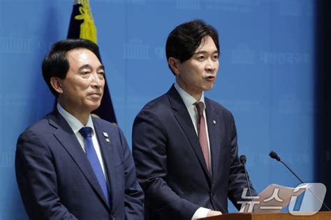 회동 결과 공동 브리핑하는 박수현·박성훈 네이트 뉴스