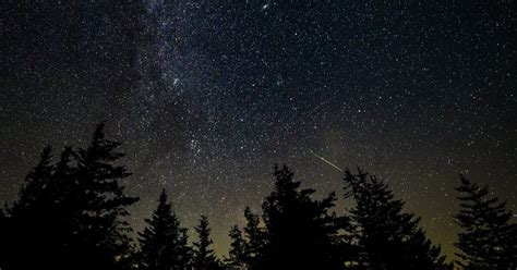 Veja Imagens Da Chuva De Meteoros Perseidas Em Seu Auge Cnn Brasil