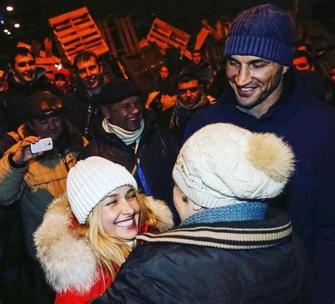 Wladimir Klitschko Presta Homenagem à Ex Noiva Hayden Panettiere Após