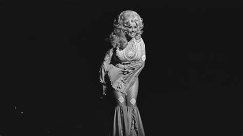 Dolly Parton A Life In Iconic Looks
