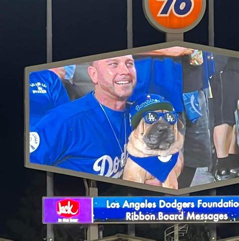 No Standing Ovation Needed Dodgers Baseball La Losangelesdodgers