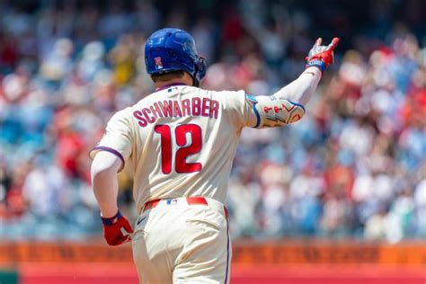 Kyle Schwarber Sets Phillies Record With Mlb Best 30th Hr Espn