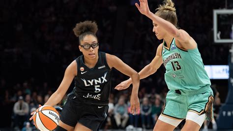 Olivia Miles Shares Rare Wnba Rookie Feat With Nba Legend